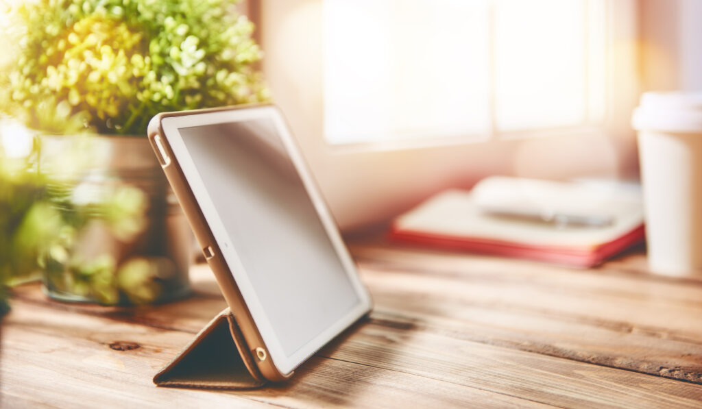 Fujitsu tablet with integrated PalmSecure sensor - Digital ...